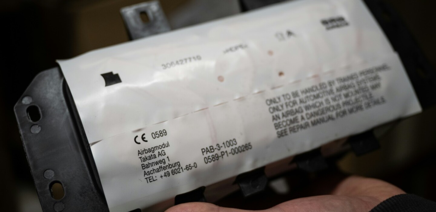 Airbags Takata : le gouvernement ordonne l'immobilisation des Citroën ...